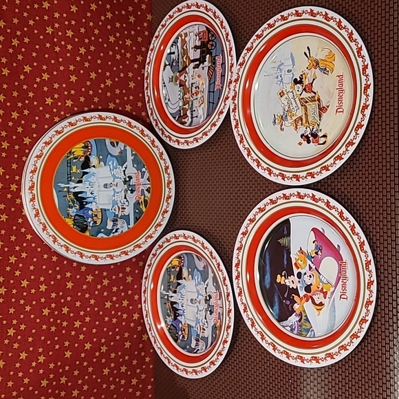 Disney | Dining | 207 Disneyland Resort Exclusive Tin Plates | Poshmark